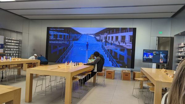 APPLE EASTON TOWN CENTER - Updated November 2025 - 33 Photos & 173 ...