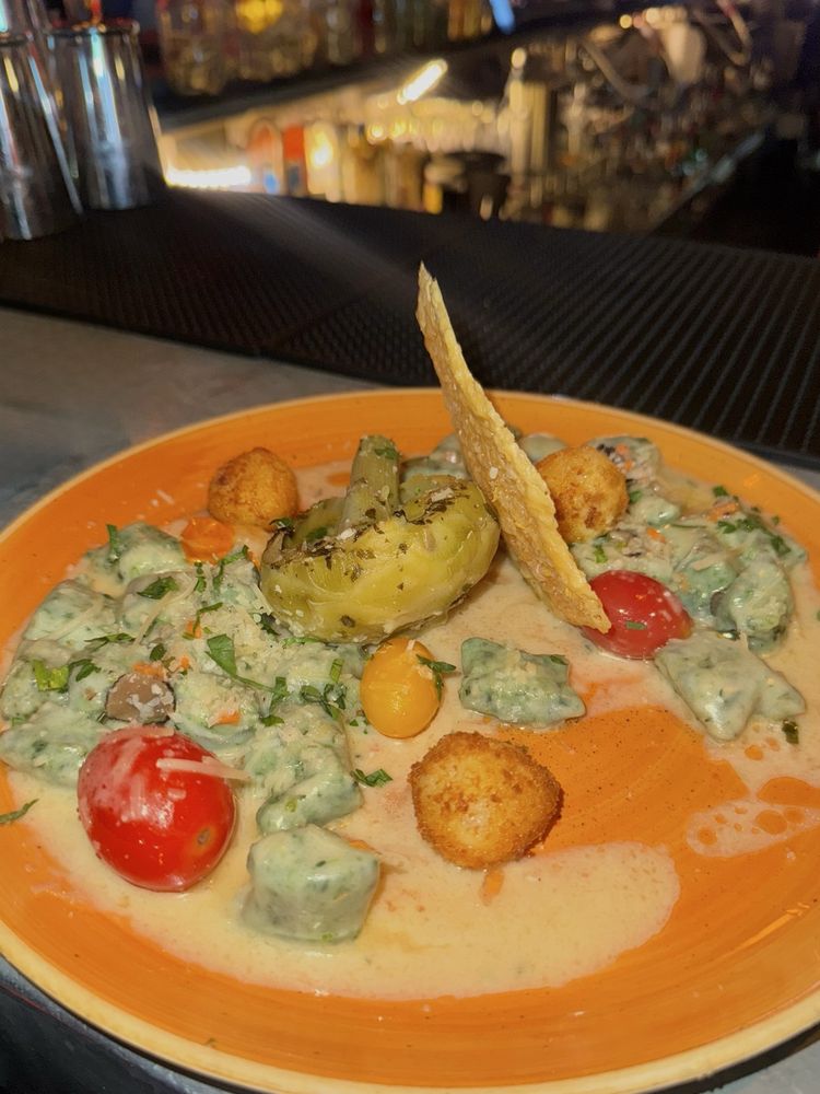 ALIBI - Updated December 2025 - 199 Photos & 448 Reviews - 215 Charles ...