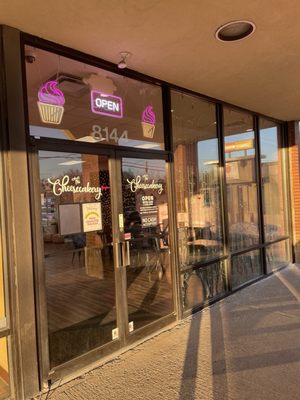 THE CHEESECAKERY - Updated September 2025 - 13 Photos - 8144 Beechmont ...