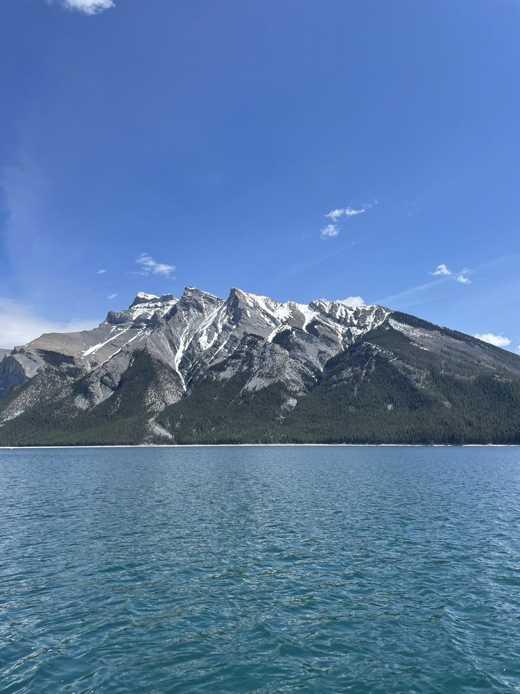 THREE SISTER’S TAXI - Updated January 2026 - 45 Photos - 202 Blue Jay ...