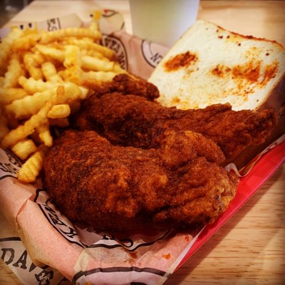 DAVE’S HOT CHICKEN - 126 Photos & 103 Reviews - 222 S. Citrus Street ...