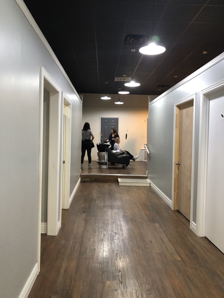 SAVVY SALON - 17 Photos - 105 W University St, Siloam Springs, Arkansas ...