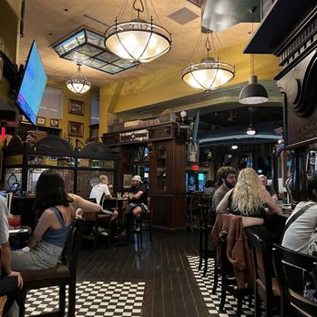FADÓ IRISH PUB - Updated May 2025 - 404 Photos & 557 Reviews - 273 ...