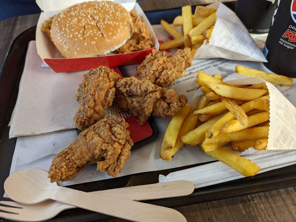 KFC - Updated November 2024 - 11 Photos - Single Street, Bundoran, Co ...