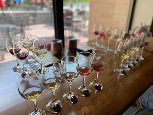 ENGINE 8 URBAN WINERY - 276 Photos & 124 Reviews - 1260 Ave Of The Oaks ...