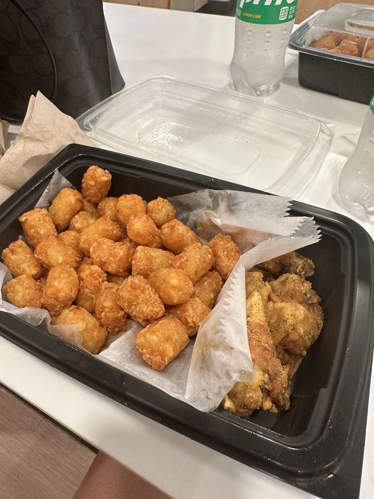 WINGS OVER SPRINGFIELD - Updated July 2024 - 99 Photos & 114 Reviews ...