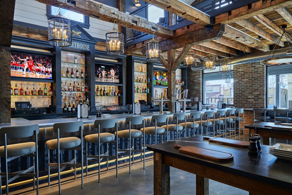 THE COURTHOUSE TAVERN - Updated December 2025 - 31 Photos & 21 Reviews ...