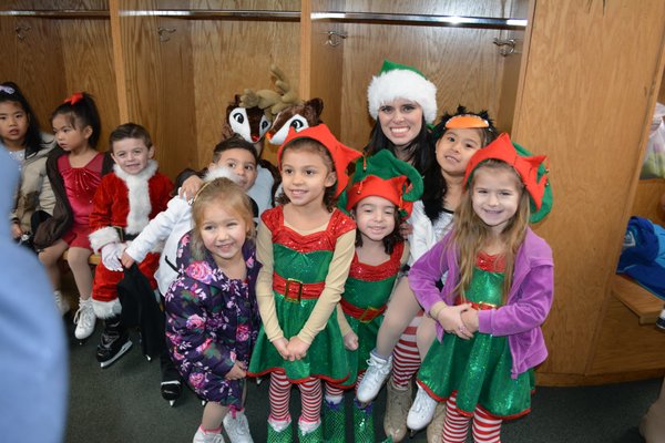 STATEN ISLAND SKATING PAVILION - Updated January 2026 - 28 Photos & 28 ...