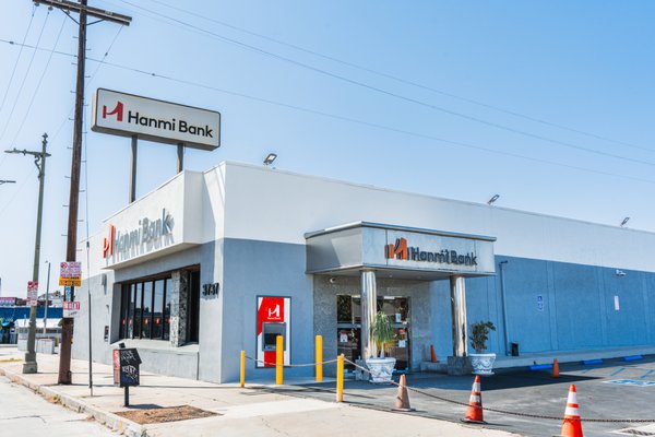 HANMI BANK - Updated August 2025 - 3737 W Olympic Blvd, los angeles ...