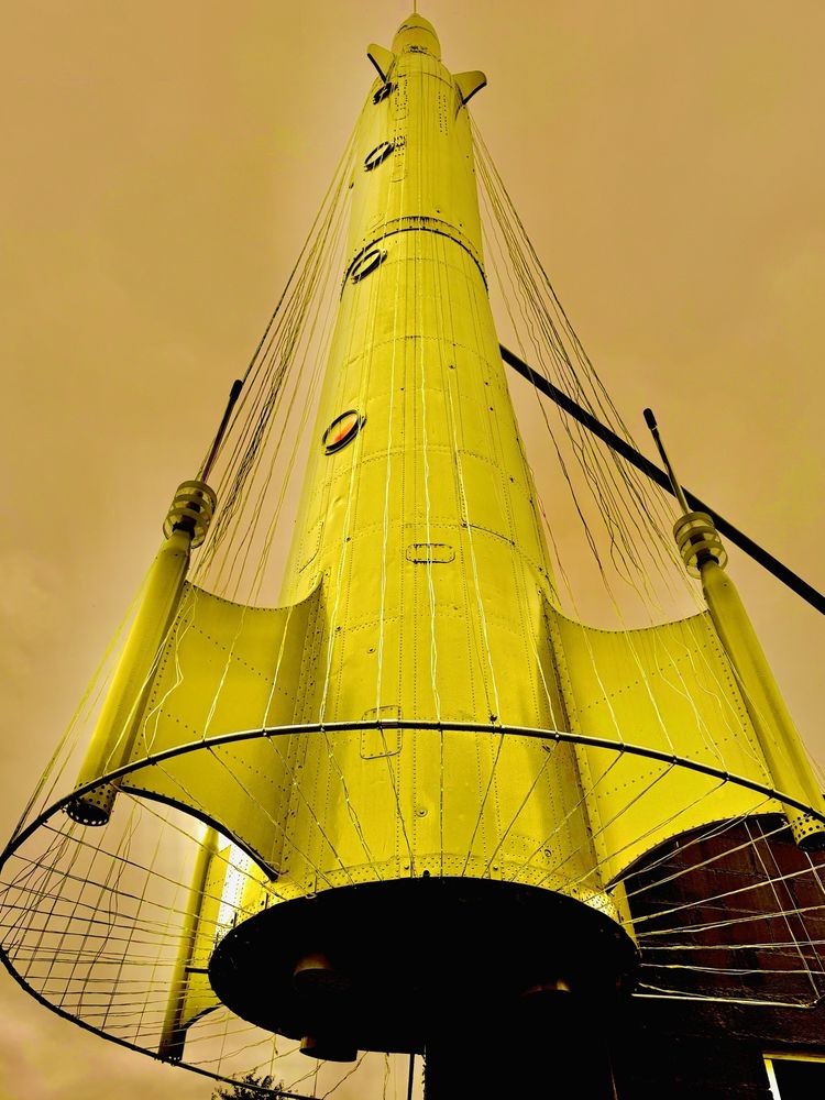 FREMONT ROCKET - Updated December 2025 - 32 Photos & 16 Reviews - 601 N ...