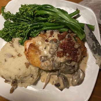 2 FOG’S PUB - Updated December 2024 - 198 Photos & 247 Reviews - 118A W ...