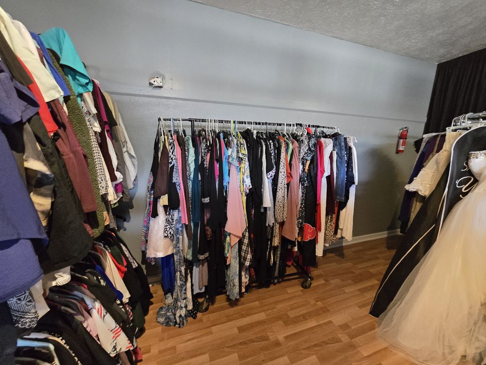 RESTYLZ CONSIGNMENT STORE - Updated January 2026 - 27 Photos - 506 Ford St, Corbin, Kentucky ...