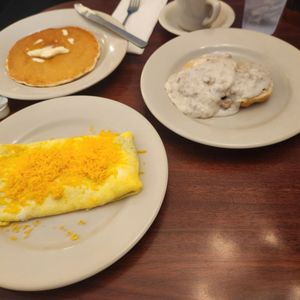 RED SQUIRREL HARRISON - Updated September 2025 - 10548 Harrison Ave ...