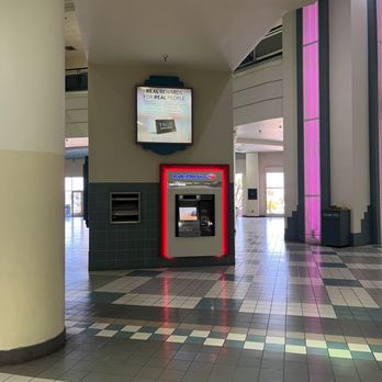 LAUGHLIN OUTLET CENTER - CLOSED - Updated October 2025 - 169 Photos ...