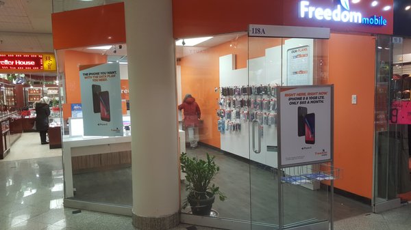 FREEDOM MOBILE - Updated July 2025 - 80 Reviews - 222 Spadina Avenue ...