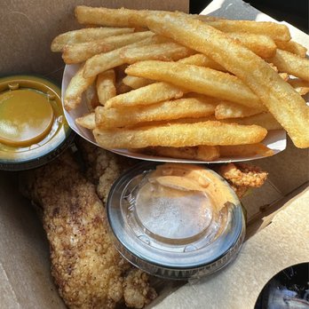 HOT CHICKS HOUSE OF CHICKEN - Updated December 2025 - 32 Photos & 20 ...