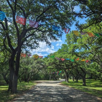 LOS PATIOS - Updated October 2025 - 79 Photos & 21 Reviews - 2015 NE ...