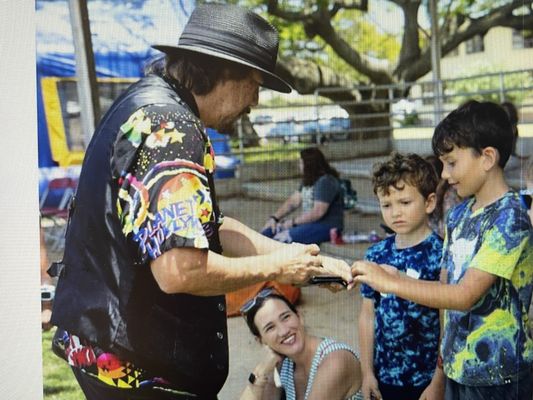 ALAN ARITA MAGIC - Updated July 2024 - 167 Photos & 110 Reviews ...