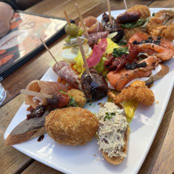 CASCAL - Updated January 2025 - 3451 Photos & 3447 Reviews - 400 Castro ...