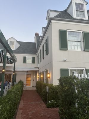 CANOE PLACE - Updated August 2024 - 17 Photos & 23 Reviews - 239 E ...