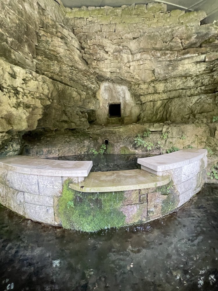 MAGNETIC SPRINGS - Updated December 2025 - 21 Photos - Magnetic Dr ...