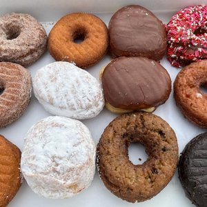 FLANDERS DONUT & BAKE SHOP - Updated June 2025 - 128 Photos & 174 ...