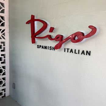 RIGO - Updated May 2024 - 4552 Photos & 939 Reviews - 885 Kapahulu Ave ...