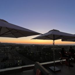 HIVE AND HONEY ROOFTOP BAR - Updated July 2025 - 1002 Photos & 868 ...