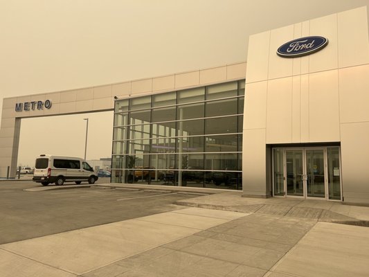 METRO FORD - Updated December 2025 - 10 Photos - 5901 Weaselhead Road ...