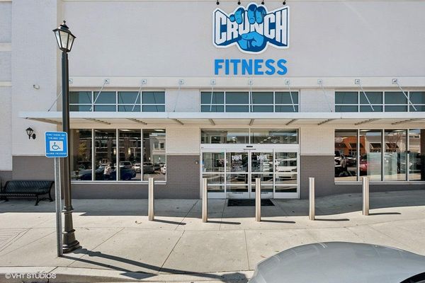 CRUNCH FITNESS - PERIMETER - Updated January 2026 - 52 Photos & 87 ...