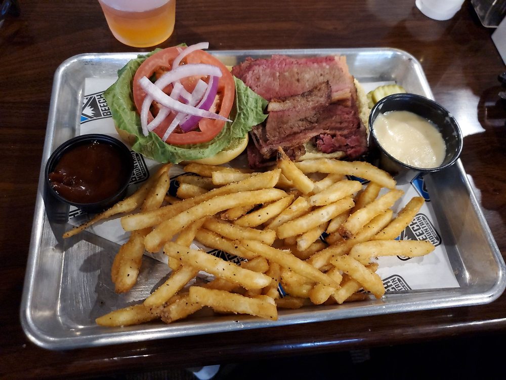 BEECH TREE BAR & GRILLE - 12 Photos - 1007 Beech Mountain Pkwy, Beech ...