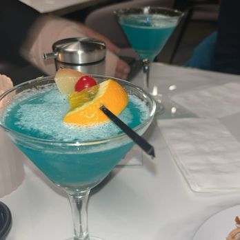 BLUE SUNDAY BAR & GRILL - Updated May 2025 - 256 Photos & 101 Reviews ...