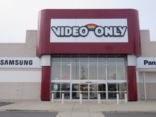 VIDEO ONLY - Updated December 2025 - 14 Reviews - 7755 N Divison St ...