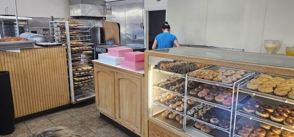 DONUTS TO GO - Updated May 2026 - 122 Photos & 110 Reviews - 1413 N ...