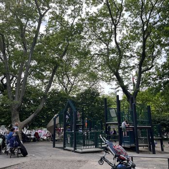 WASHINGTON SQUARE PARK - Updated July 2024 - 2840 Photos & 622 Reviews ...