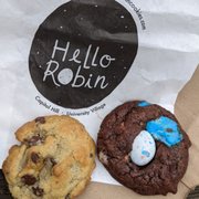 HELLO ROBIN - 189 Photos & 93 Reviews - 2570 NE University Village St ...