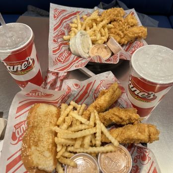 RAISING CANE’S CHICKEN FINGERS - Updated January 2025 - 127 Photos & 82 ...