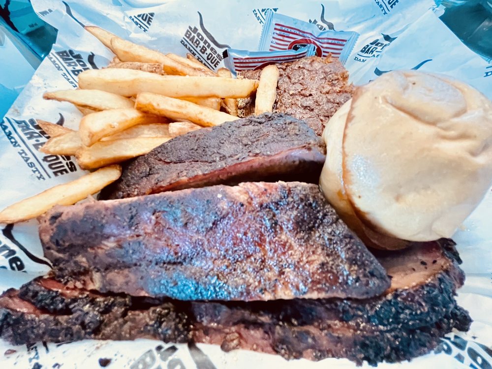 JONES BAR B QUE - Updated December 2025 - 18 Photos - 731 Goldstream ...