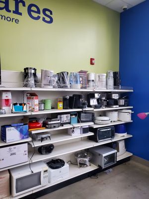 GOODWILL STORE & DONATION CENTER - Updated January 2026 - 13 Photos ...