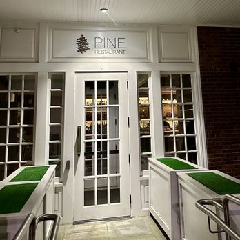 PINE RESTAURANT - Updated December 2025 - 231 Photos & 250 Reviews - 2 ...