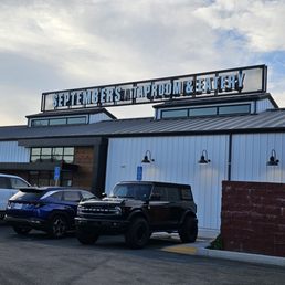 SEPTEMBERS TAPROOM & EATERY - REDLANDS - Updated December 2025 - 586 ...