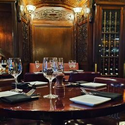 SHUCKERS OYSTER BAR - Updated January 2026 - 708 Photos & 640 Reviews ...