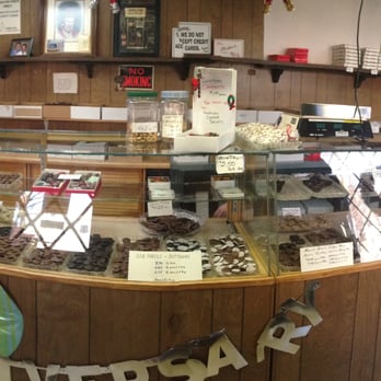 FITZKEE’S CANDIES - Updated December 2025 - 15 Reviews - 2352 S Queen ...