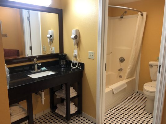 DEW DROP INN - Updated August 2025 - 27 Photos & 62 Reviews - 100 Fern ...