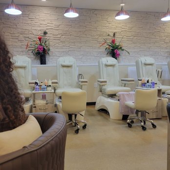 LOUNGE NAIL SPA - Updated January 2026 - 197 Photos & 168 Reviews ...