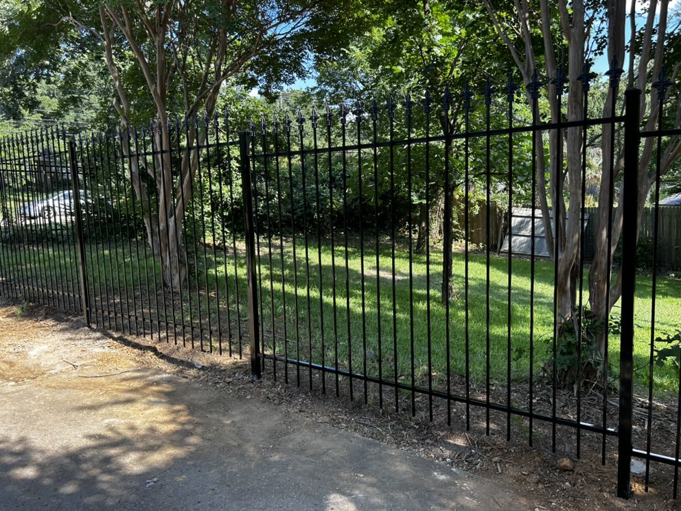 BIG AND SMALL CUSTOM FENCES - Updated August 2024 - 56 Photos - 1209 ...