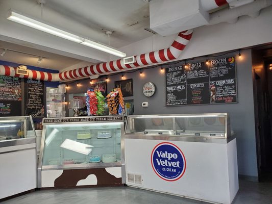 VALPO VELVET ICE CREAM - Updated July 2024 - 103 Photos & 92 Reviews ...
