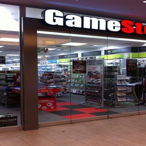 GAMESTOP - Updated December 2024 - Quarree 8 - 10, Hamburg, Germany ...