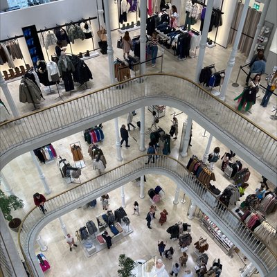 ZARA - Updated October 2025 - 12 Photos & 22 Reviews - Via del Corso ...