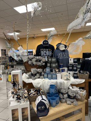 UC SANTA BARBARA CAMPUS STORE - Updated December 2025 - 66 Photos & 16 ...